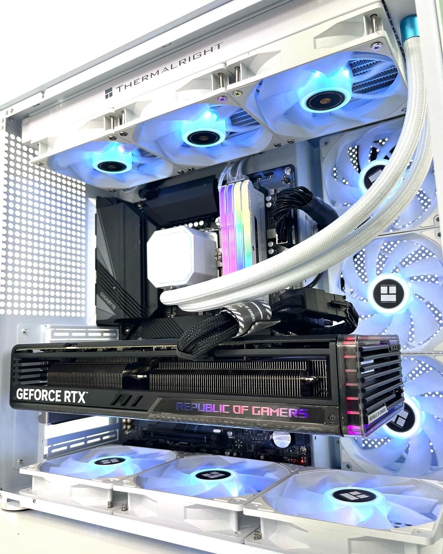 Pclaboratory: Unleash Innovation - Your Ultimate Computer Shop ...